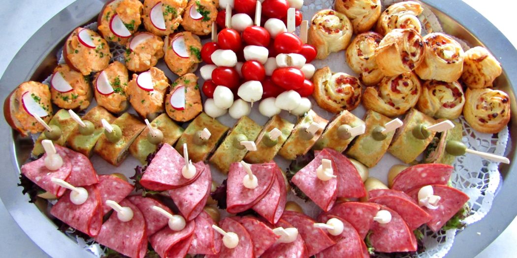 «picadera», alternativa a «finger food» | Fundéu Guzmán Ariza